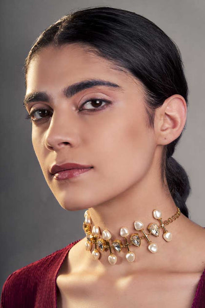 Timeless Vibrant Choker White – Mirasa